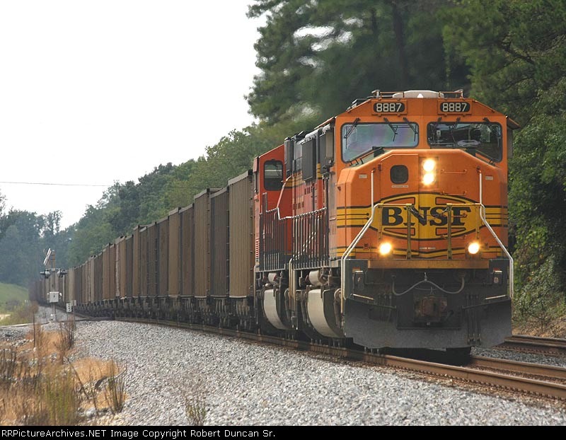 BNSF 8887